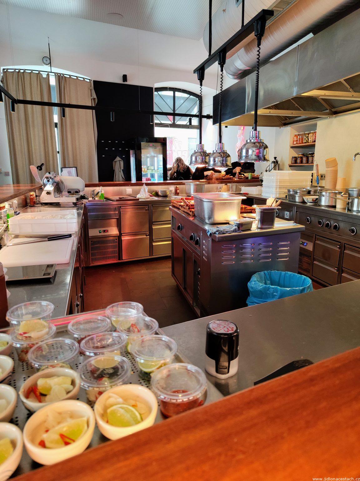 Restaurace Pho 100: nejlepší phở na pražském Andělu | Jídlo na cestách