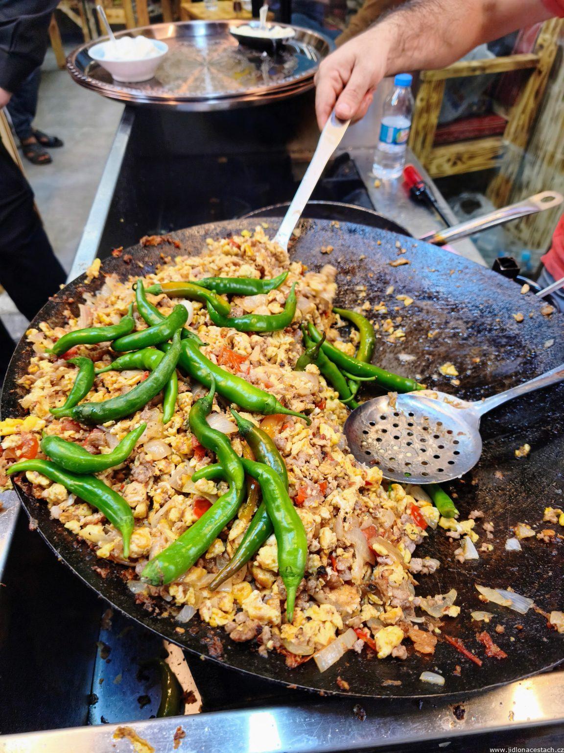 Makhlama: Traditional Iraqi Breakfast | Food on the Move