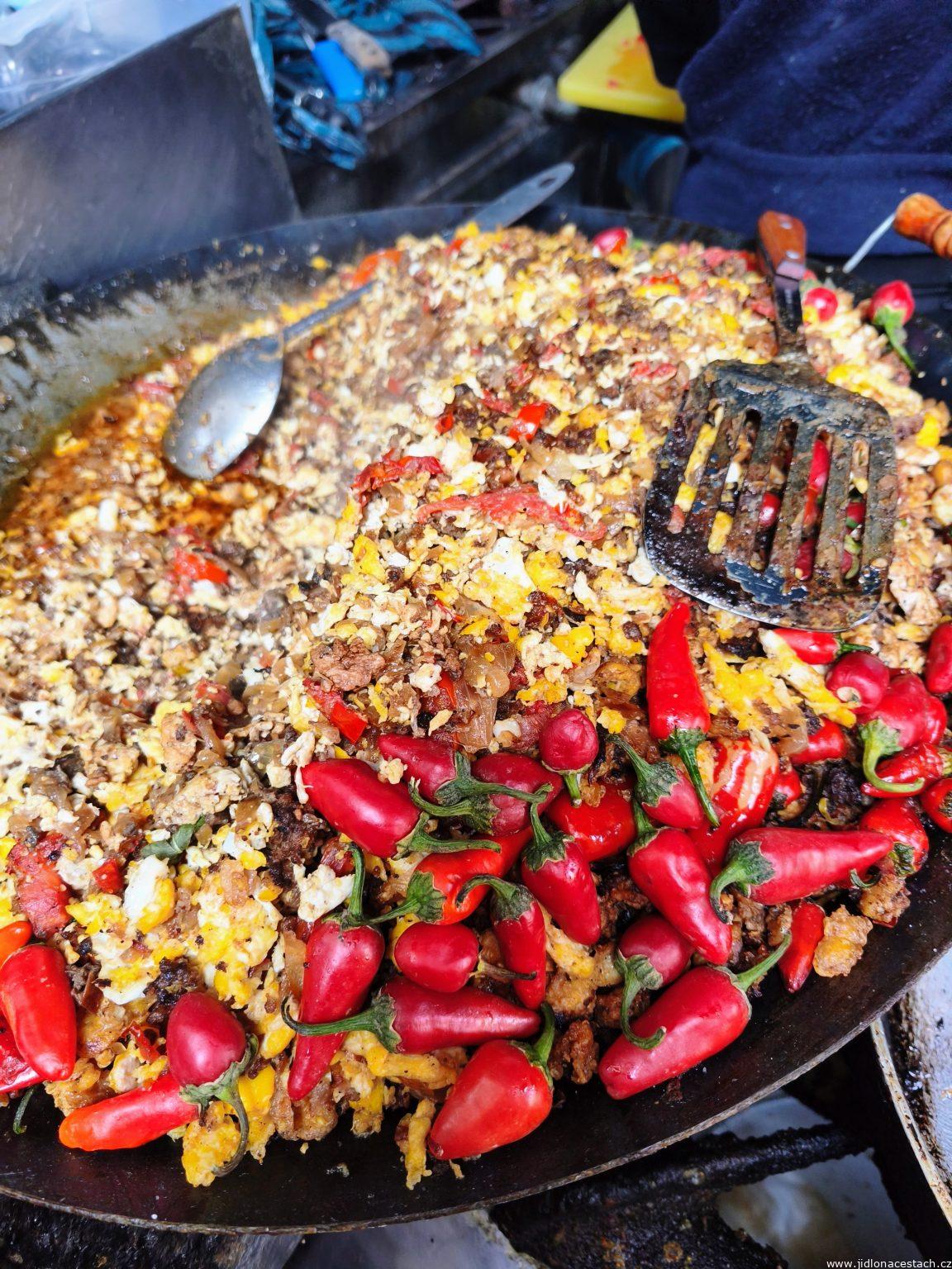 Makhlama: Traditional Iraqi Breakfast | Food on the Move